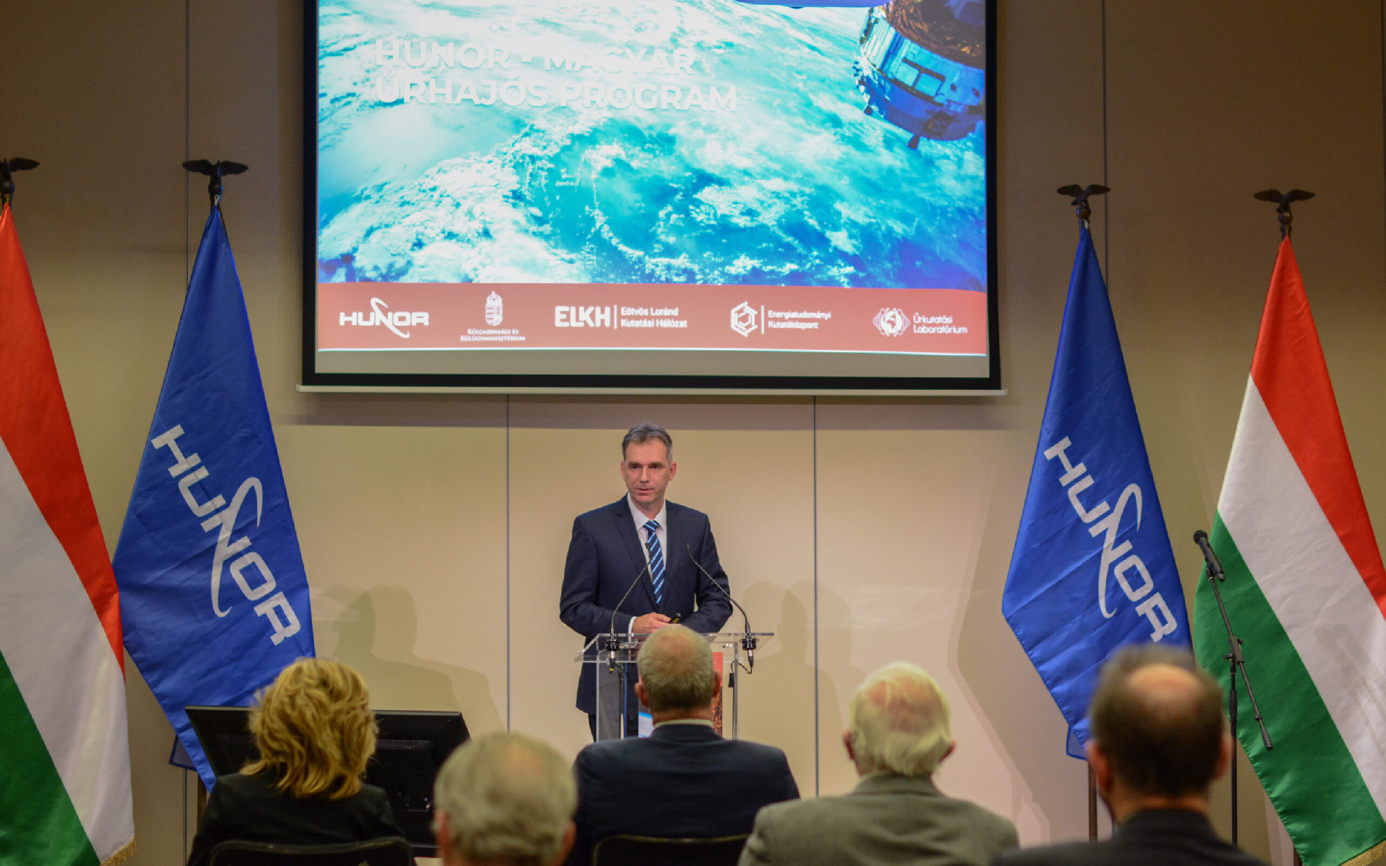 Új fázisába lépett a HUNOR - Magyar Űrhajós Program | HUN-REN