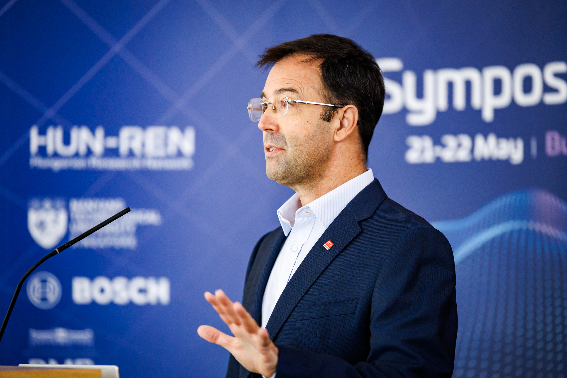 AI in Practice and the Future of Research: HUN-REN AI Symposium Opens ...